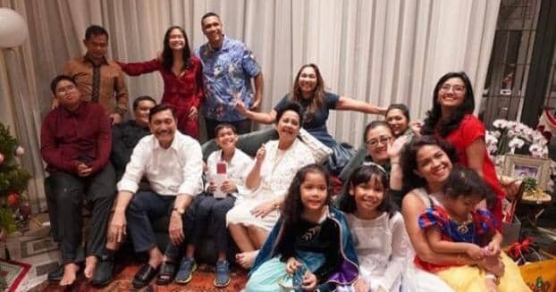 8 Fakta Keluarga Luhut Binsar Pandjaitan, Dulu Kurang Mampu | Popmama.com