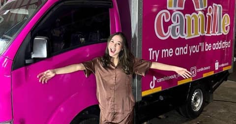 11 Fakta Keluarga Nadya Shavira, Pernah Alami Masa Sulit | Popmama.com