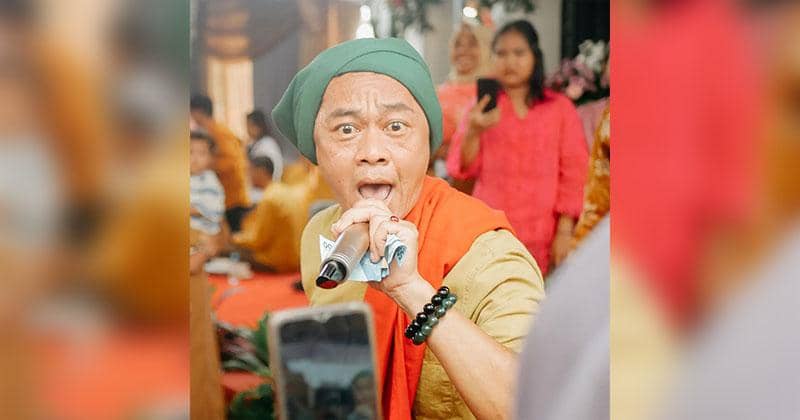 7 Fakta Keluarga Bang Madun Nyak Kopsah, Punya 5 Anak | Popmama.com