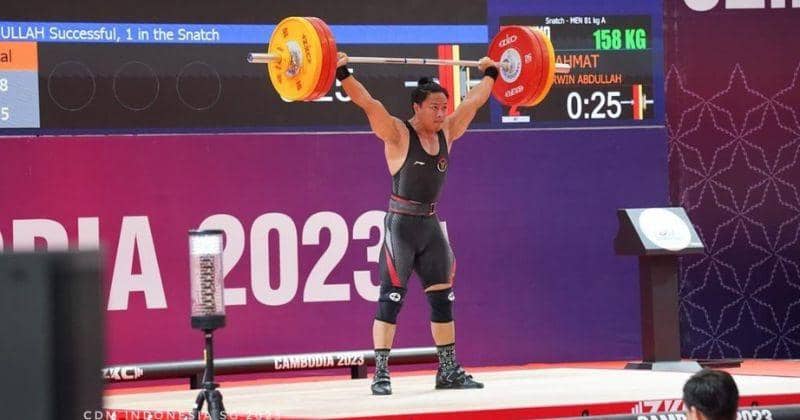8 Fakta Keluarga Rahmat Erwin Abdullah, Orangtuanya Lifter | Popmama.com