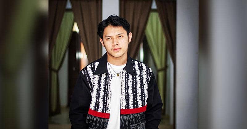 Lirik & Makna Lagu Mengapa Rony Parulian, Debut di Dunia Musik ...