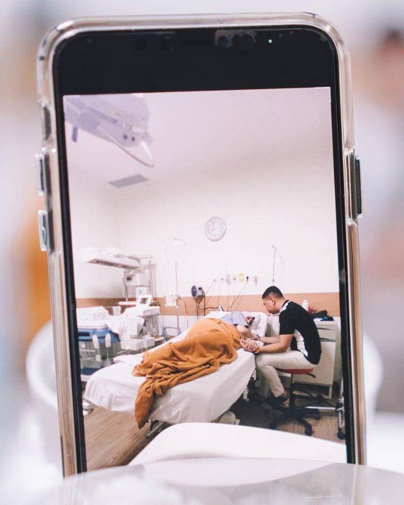 5 Potret Hijabers Nina Septiani Melahirkan Anak Ketiga | Popmama.com