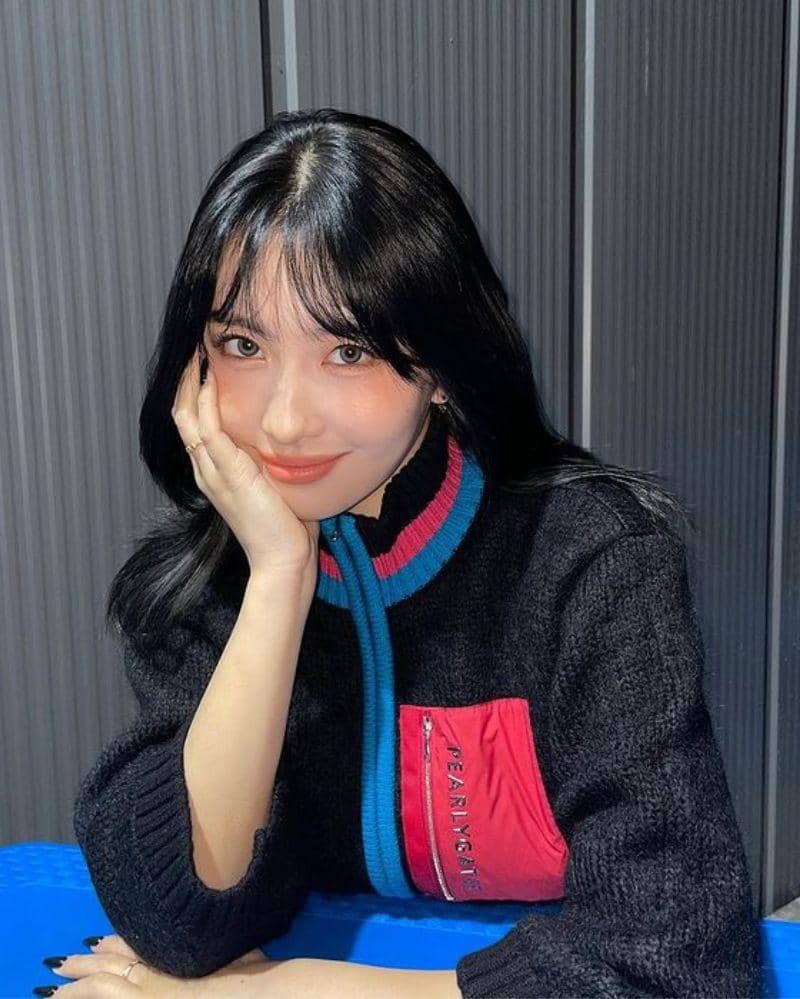 Fakta dan Profil Momo TWICE, Dancing Machine Kesayangan ONCE | Popmama.com
