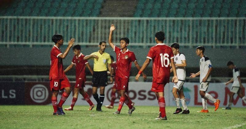 5 Fakta Keluarga Figo Dennis, Papanya Mantan Pemain Bola | Popmama.com