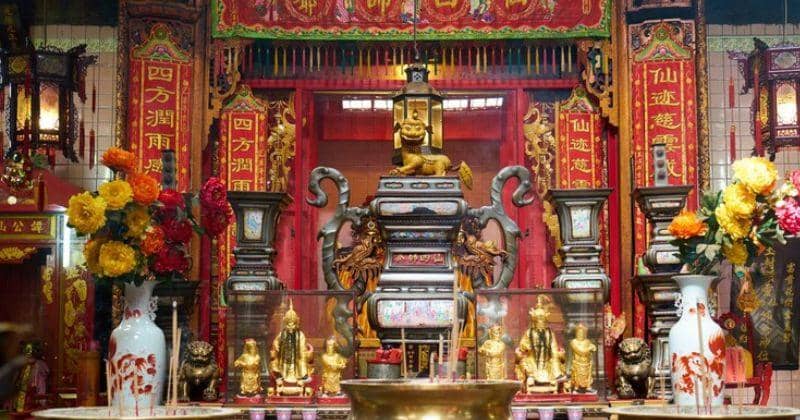 6 Agama di Indonesia, Hanya Ini yang Diakui Negara | Popmama.com