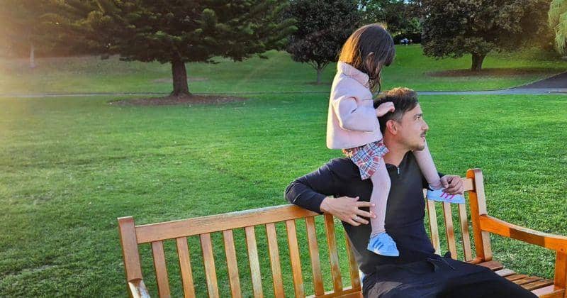 9 Fakta Keluarga Hamish Daud, Suami Raisa Disebut Idaman | Popmama.com