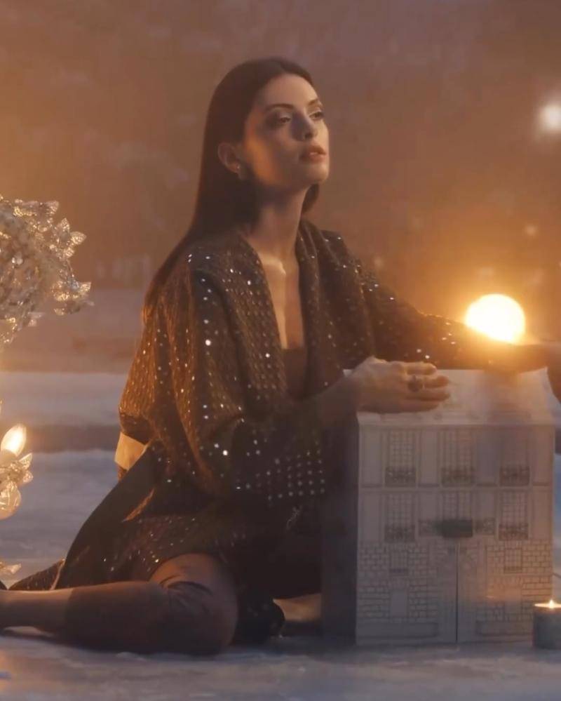 7 Potret May Tager, Model Baru Dior yang Diduga Gantikan Bella Ha ...