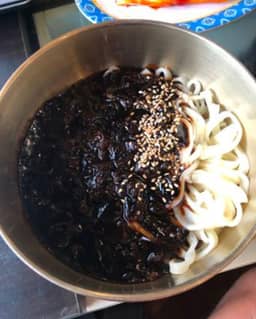 6 Rekomendasi Restoran yang Menyajikan Jajangmyeon Otentik Korea ...