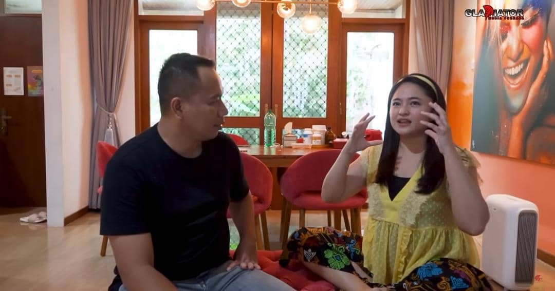 7 Fakta Hubungan Marshanda dan Vicky Prasetyo, Pacaran? | Popmama.com
