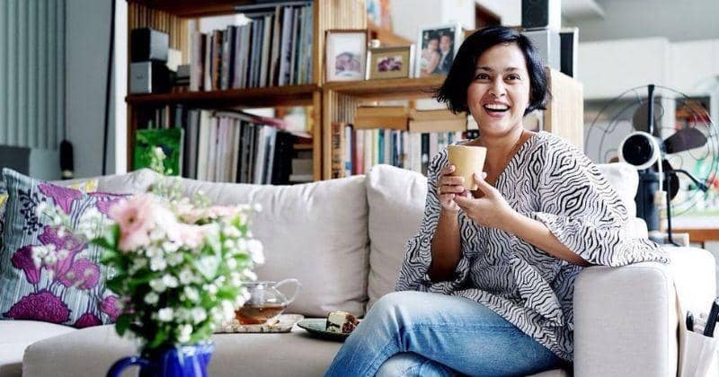 7 Fakta Keluarga Sarah Sechan, Punya Adik Perempuan Terkenal | Popmama.com