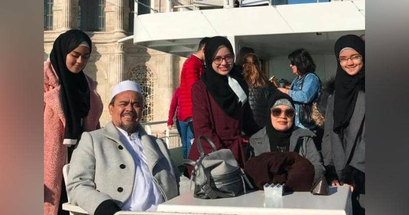 7 Fakta Keluarga Habib Rizieq Shihab, Keturunan Si Pitung | Popmama.com