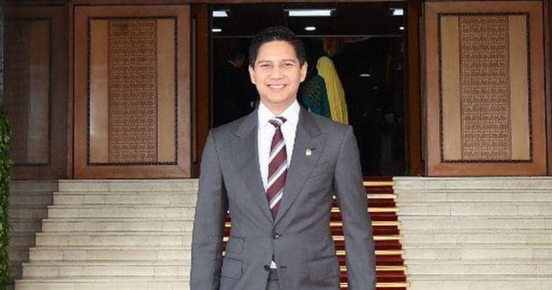 Biodata dan Profil Budi Djiwandono, Keponakan Prabowo | Popmama.com
