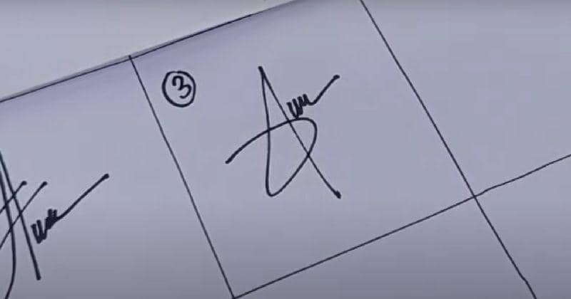 15 Contoh Tanda Tangan Huruf A Simpel dan Keren | Popmama.com