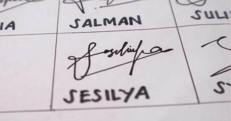 15 Contoh Tanda Tangan Huruf S Simple dan Keren | Popmama.com