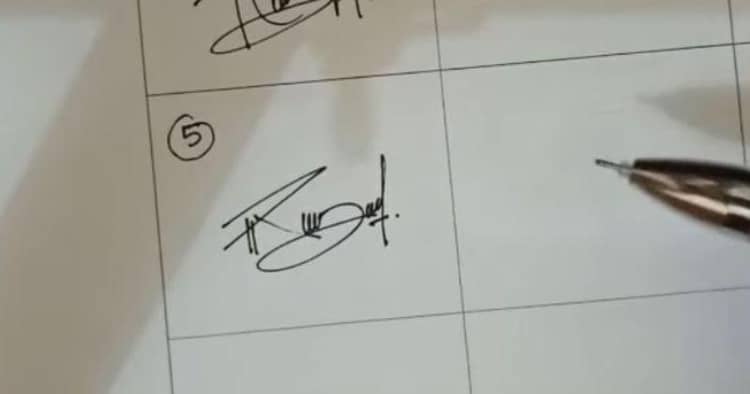 15 Contoh Tanda Tangan Huruf R | Popmama.com