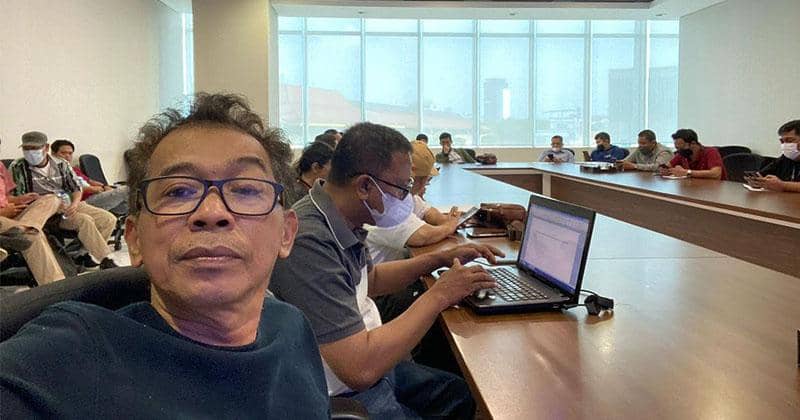 Biodata dan Profil Jarwo Kwat, Disorot Usai Peluk Catheez | Popmama.com