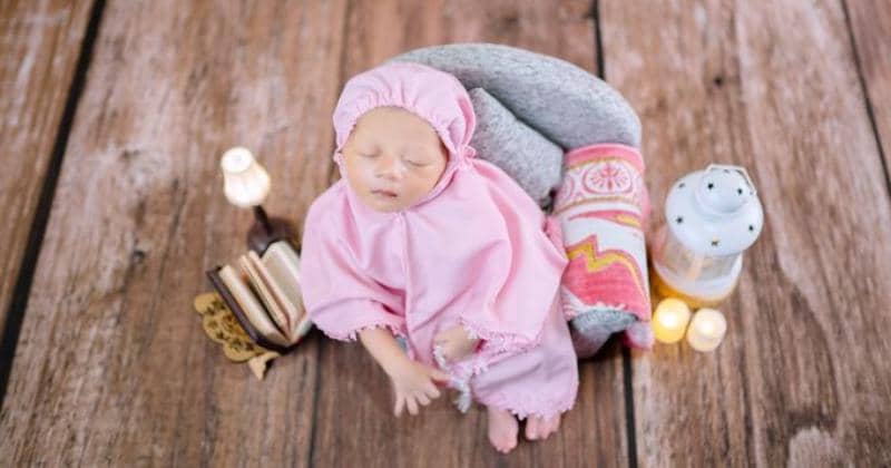 120 Nama Bayi Perempuan Islami Awalan M dan Artinya | Popmama.com