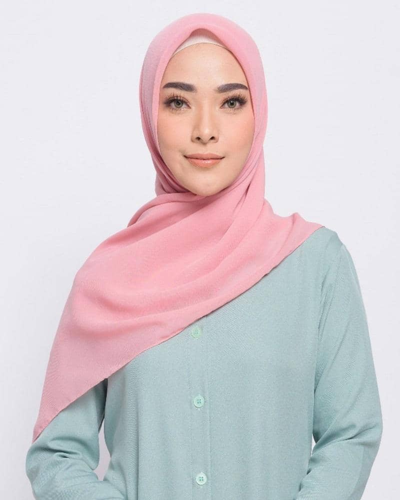 Kerudung Pink Cocok dengan Baju Warna Apa Saja? | Popmama.com
