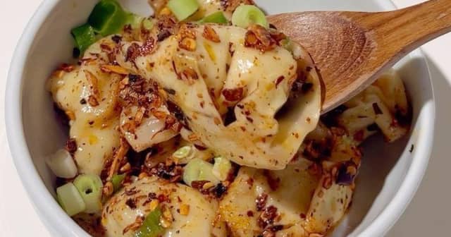 5 Resep Pangsit Chili Oil yang Viral | Popmama.com