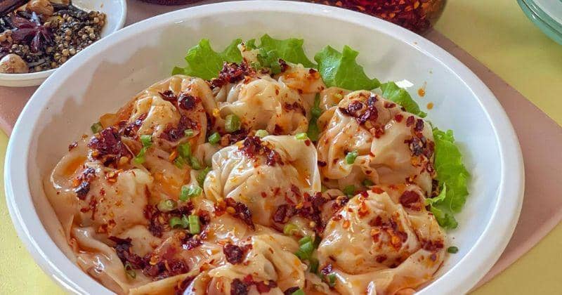 5 Resep Pangsit Chili Oil yang Viral | Popmama.com