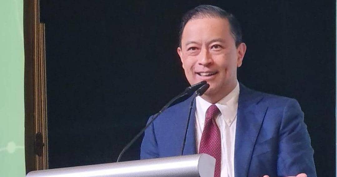 9 Fakta Keluarga Tom Lembong, Lulusan Harvard University | Popmama.com