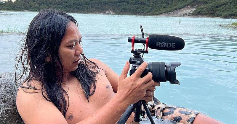 Profil YouTuber Dede Inoen, Keracunan Kotoran Kuda | Popmama.com