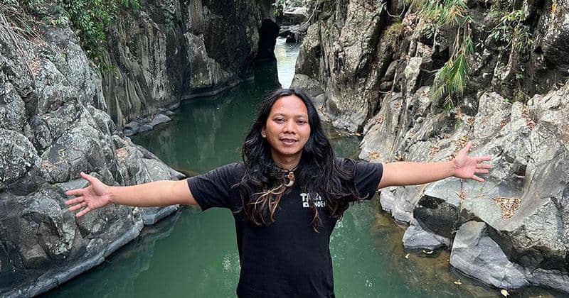 Profil YouTuber Dede Inoen, Keracunan Kotoran Kuda | Popmama.com