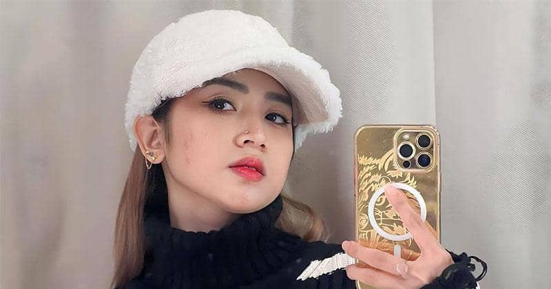 Biodata dan Profil Venny Alberti, Tertular Penyakit PMS | Popmama.com