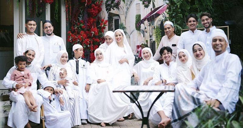 Fakta Keluarga Refal Hady, Sempat Terpuruk Ditinggal Mamanya | Popmama.com