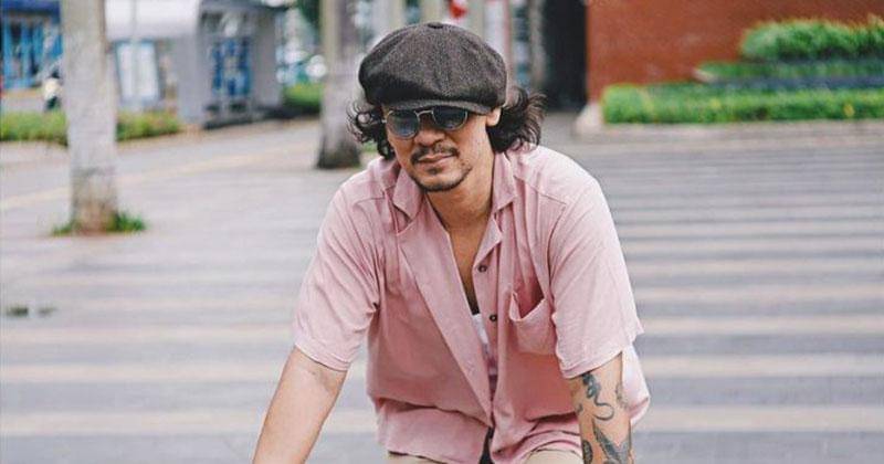 8 Fakta Keluarga Vincent Rompies, Anaknya Gemar Sepak Bola | Popmama.com