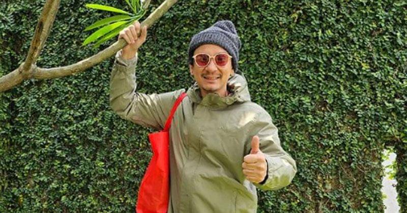 8 Fakta Keluarga Vincent Rompies, Anaknya Gemar Sepak Bola | Popmama.com