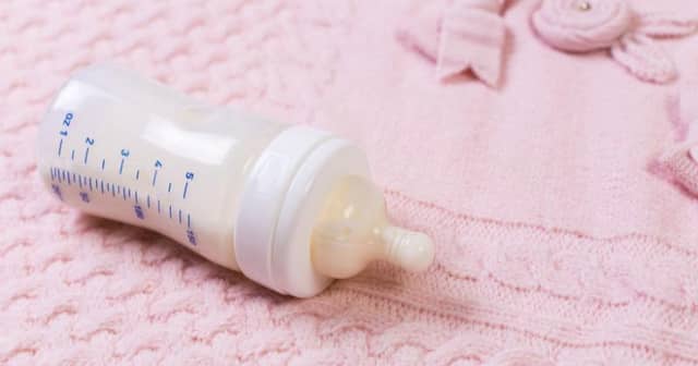Takaran Susu Formula untuk Bayi 0-12 Bulan | Popmama.com