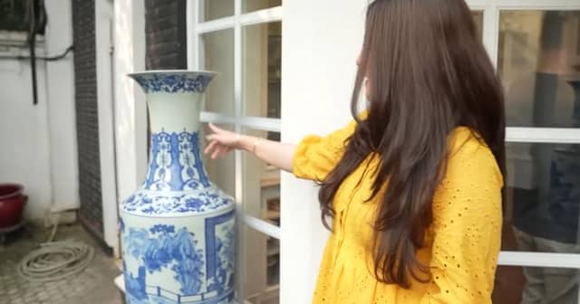 8 Foto Koleksi Keramik Mamitoko Desiree Tarigan, Mewah Banget | Popmama.com