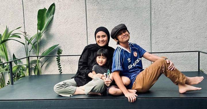 7 Fakta Keluarga Indra Jegel, Pemain Film Agak Laen | Popmama.com