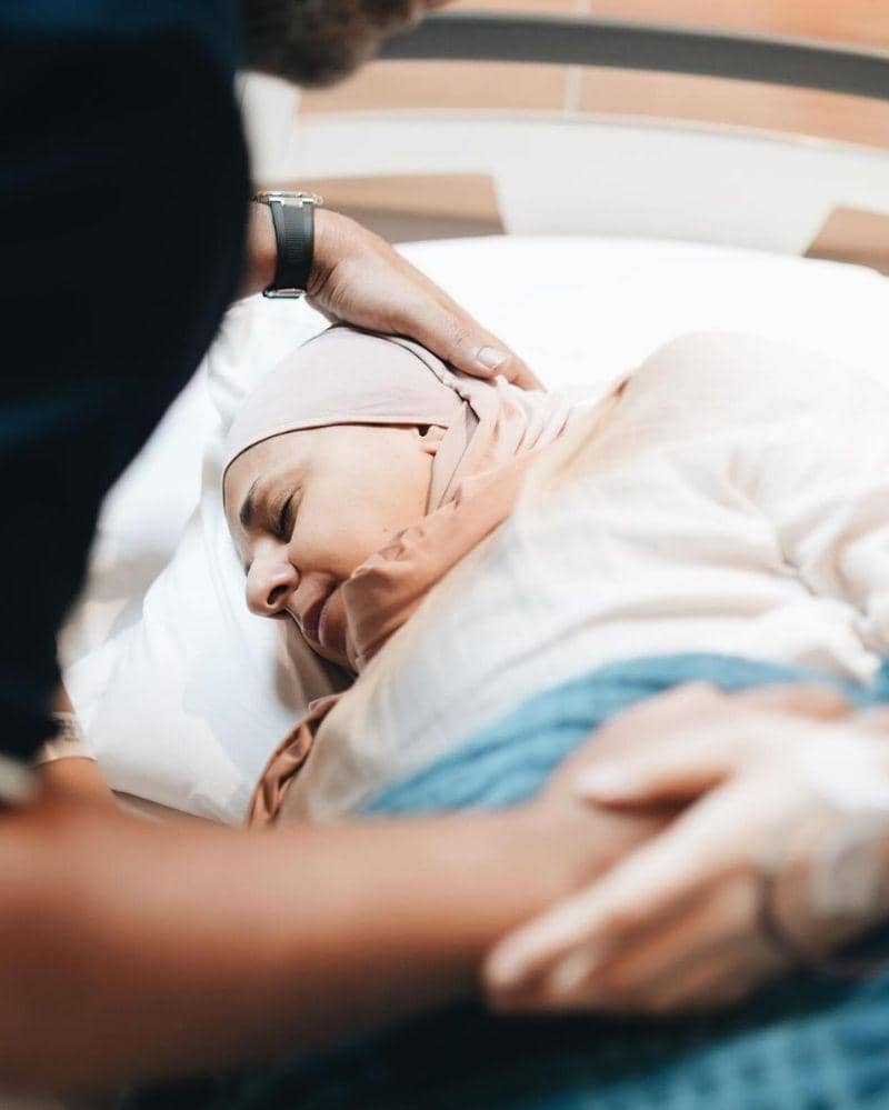 7 Potret Selvi Salavia Melahirkan Didampingi Bu Ala | Popmama.com