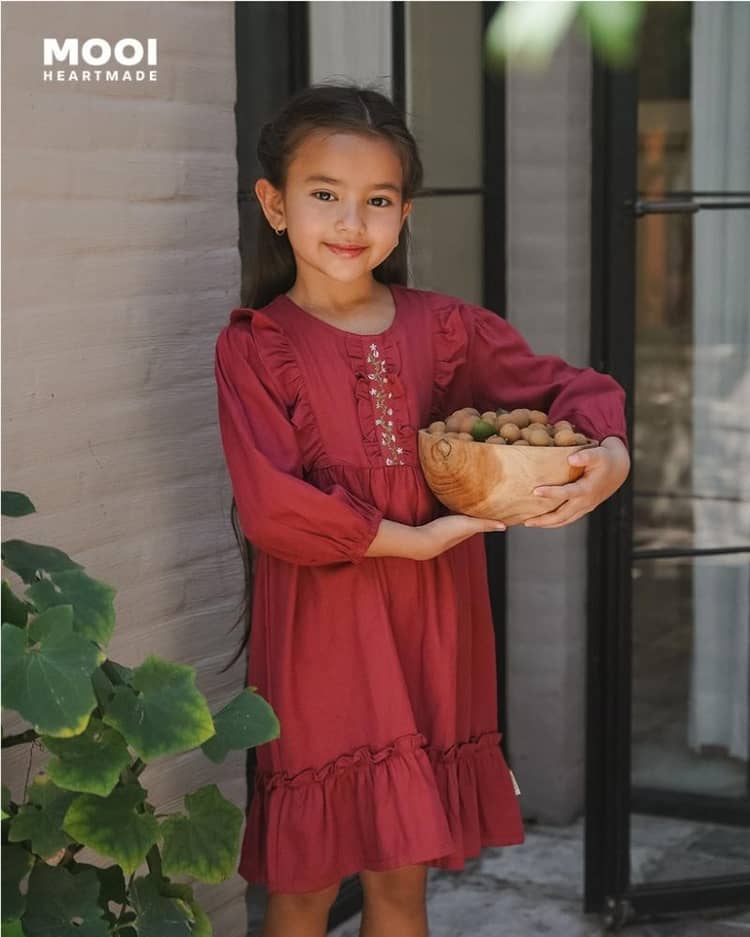 10 Model Dress Anak Perempuan yang Nyaman dan Elegan | Popmama.com