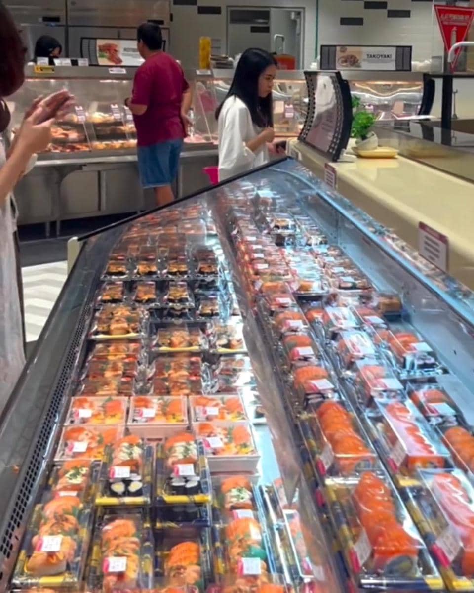 7 Rekomendasi Tempat Nongkrong di Living World Cibubur | Popmama.com