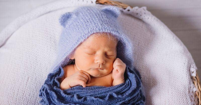 50 Perlengkapan Bayi Baru Lahir Lengkap dan Anti Mubazir | Popmama.com