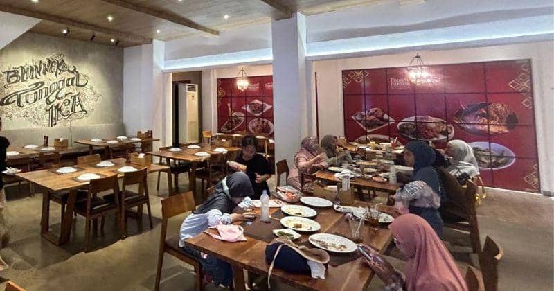 Padang Merdeka, Restoran Padang dengan Konsep Perjuangan Hadir di ...
