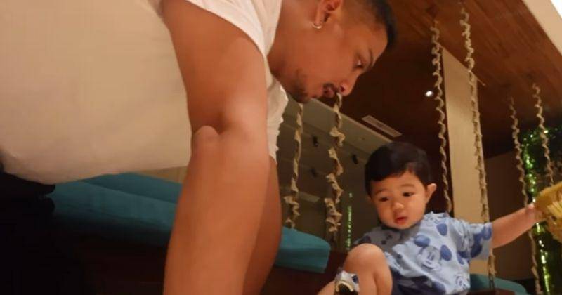 5 Potret Sal Priadi Ketemu Abe Cekut, Nyanyi dan Main Dino | Popmama.com