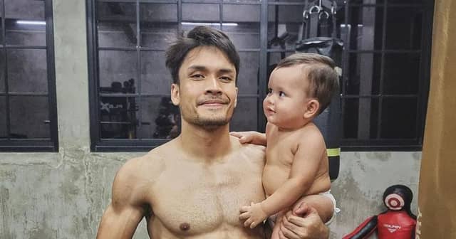 6 Fakta Keluarga Randy Pangalila, Kakaknya Seorang Artis | Popmama.com