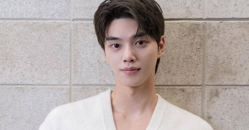 35 Nama Bayi Laki-Laki Terinspirasi Song Kang, Korea-Sunda | Popmama.com