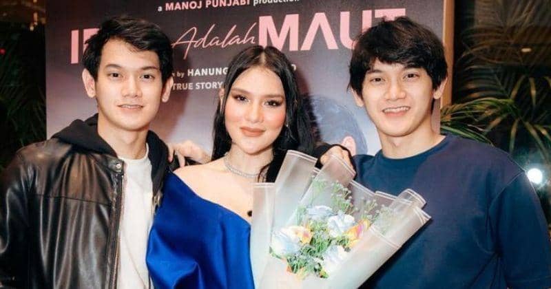 7 Foto Akrab Davina Karamoy dan Kakak-Adiknya yang Kembar | Popmama.com