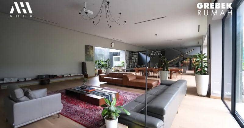 15 Foto Rumah Baru Tompi, Viral Disebut Harganya Rp150 M | Popmama.com