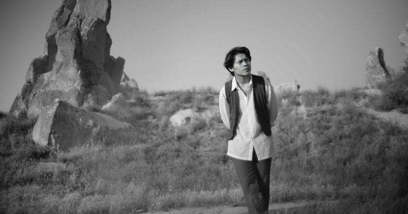 Lirik Lagu 'Angin Rindu' Rony Parulian tentang Rasa Rindu | Popmama.com