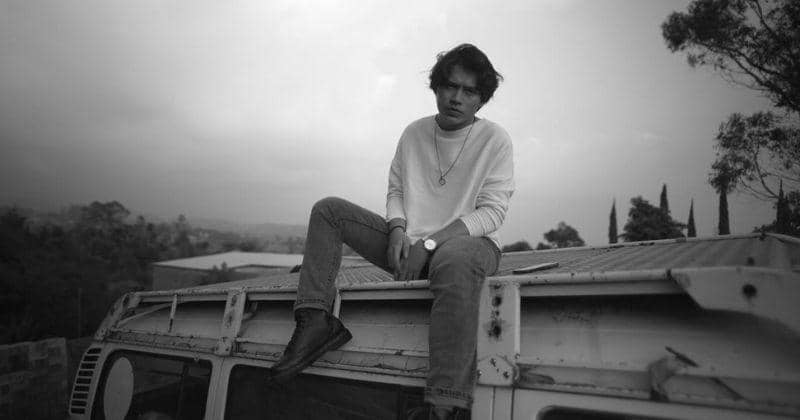 Lirik Lagu 'Angin Rindu' Rony Parulian tentang Rasa Rindu | Popmama.com