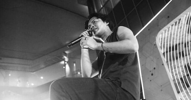 Lirik Lagu 'Angin Rindu' Rony Parulian tentang Rasa Rindu | Popmama.com