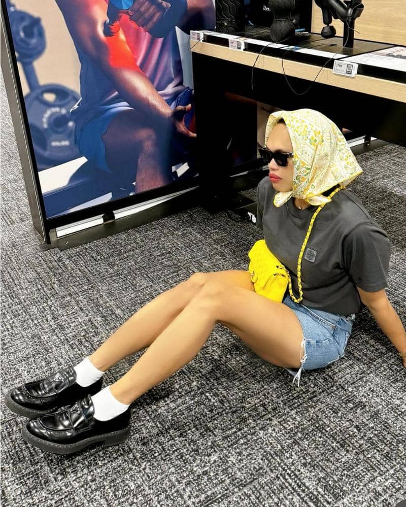 Profil Wanda Hara, Fashion Stylist Para Artis yang tengah Dikriti ...