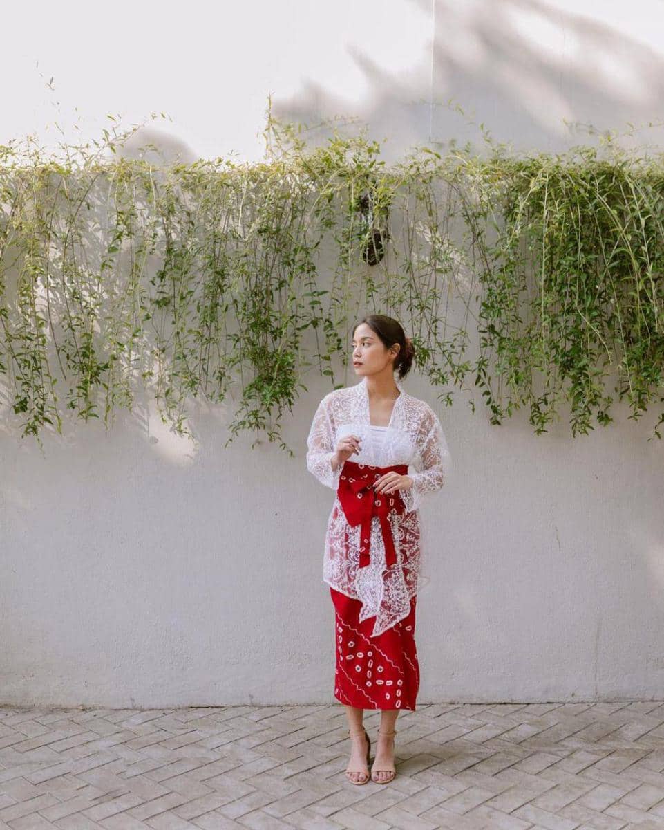 9 Inspirasi Kebaya Modern Merah Putih untuk Kemerdekaan | Popmama.com