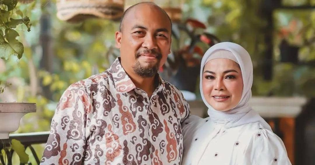 10 Perbedaan Keluarga Azizah Salsha dan Rachel Vennya | Popmama.com